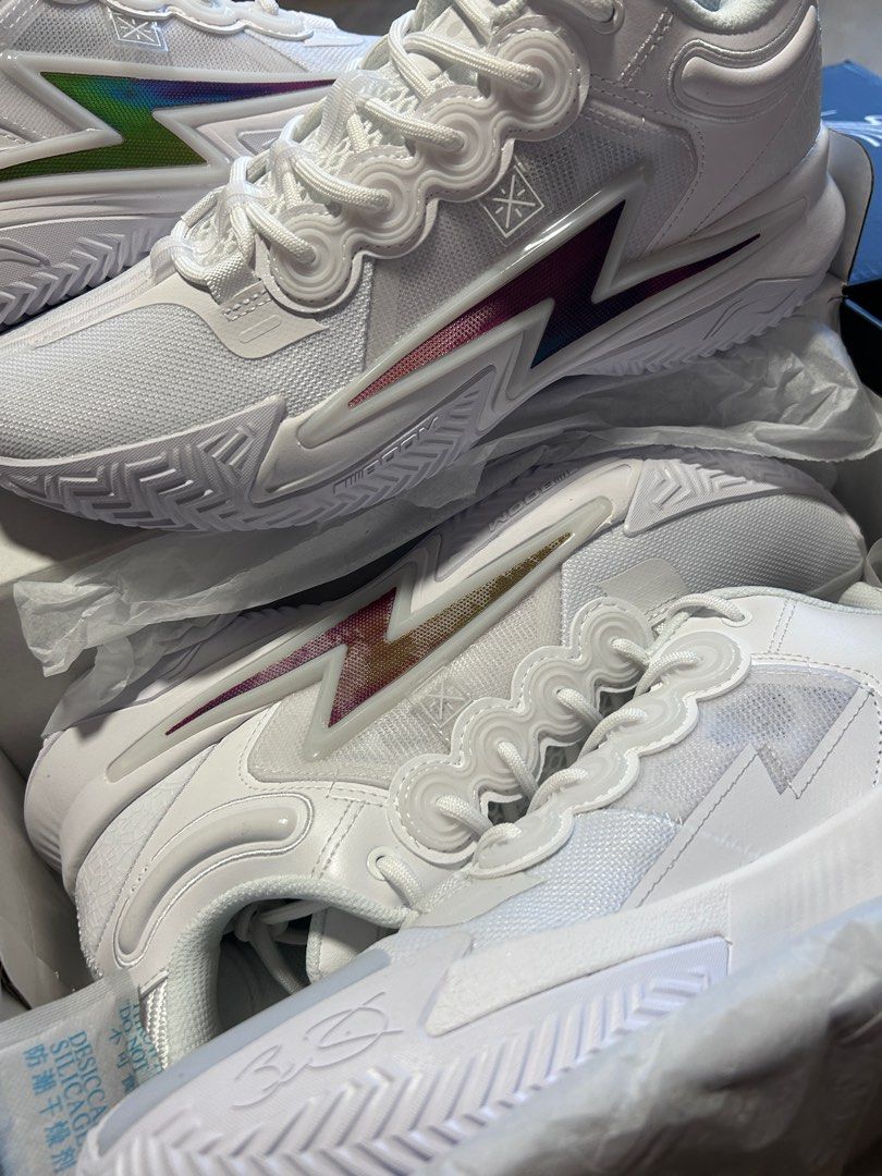 lining son of slash, Men's Fashion, Footwear, Sneakers on Carousell