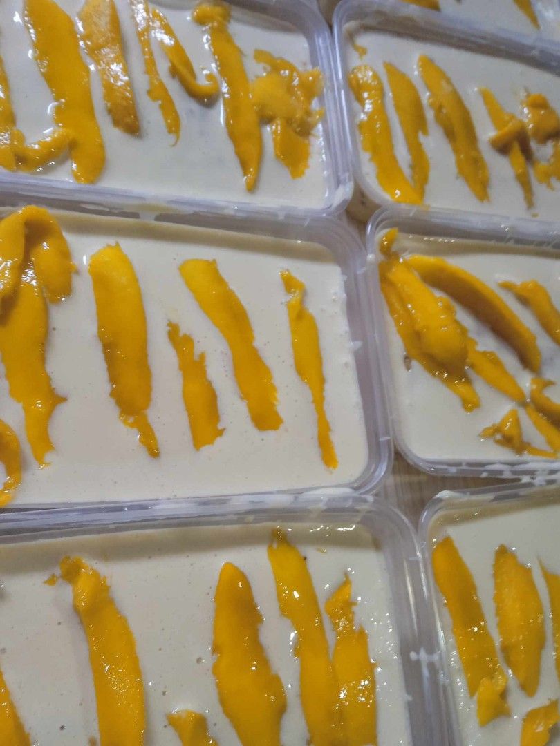 Mango graham float, Food & Drinks, Local Eats on Carousell