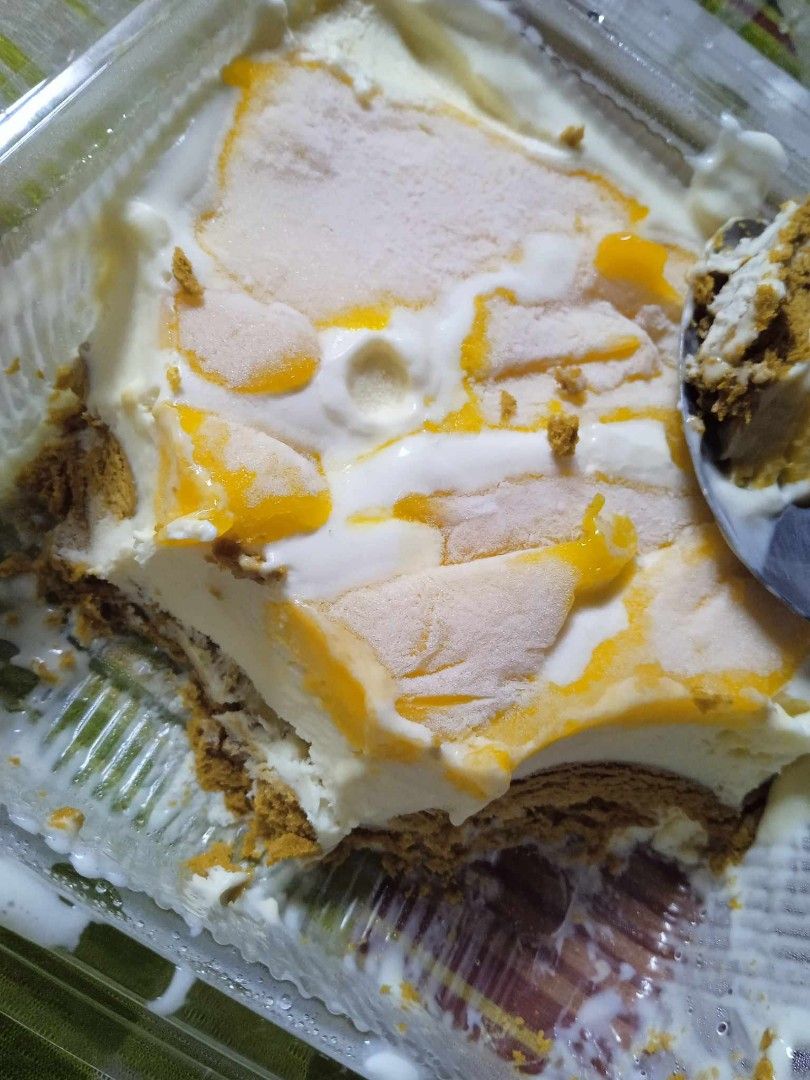 Mango graham float, Food & Drinks, Local Eats on Carousell