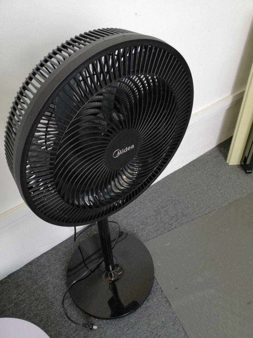 Midea Fan, quiet, Furniture & Home Living, Lighting & Fans, Fans on ...