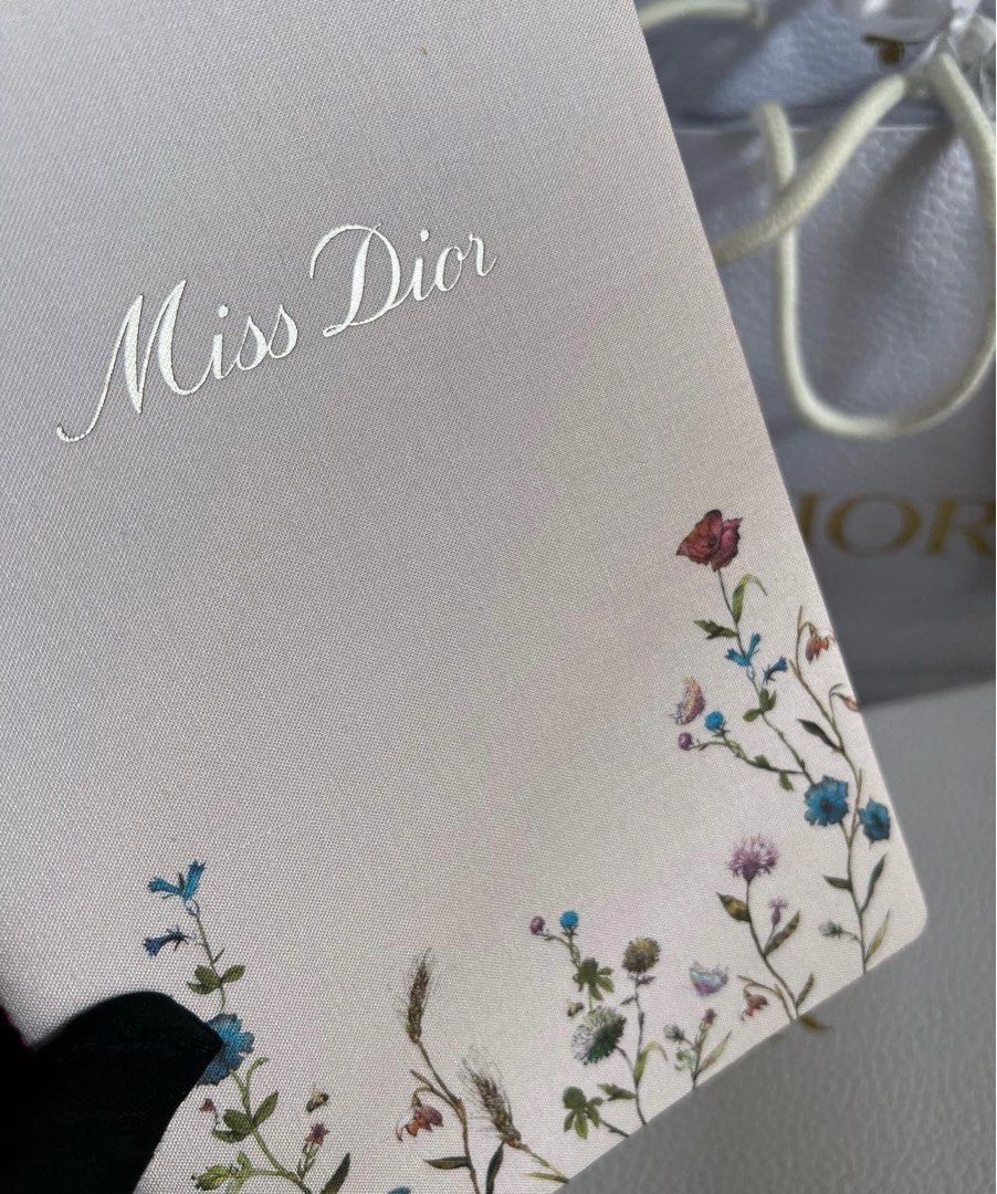 Miss Dior notebook box and paper bag not included, Hobbies & Toys ...