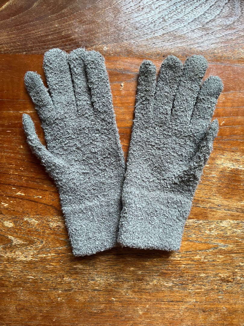 Muji glove, Men's Fashion, Watches & Accessories, Gloves on Carousell