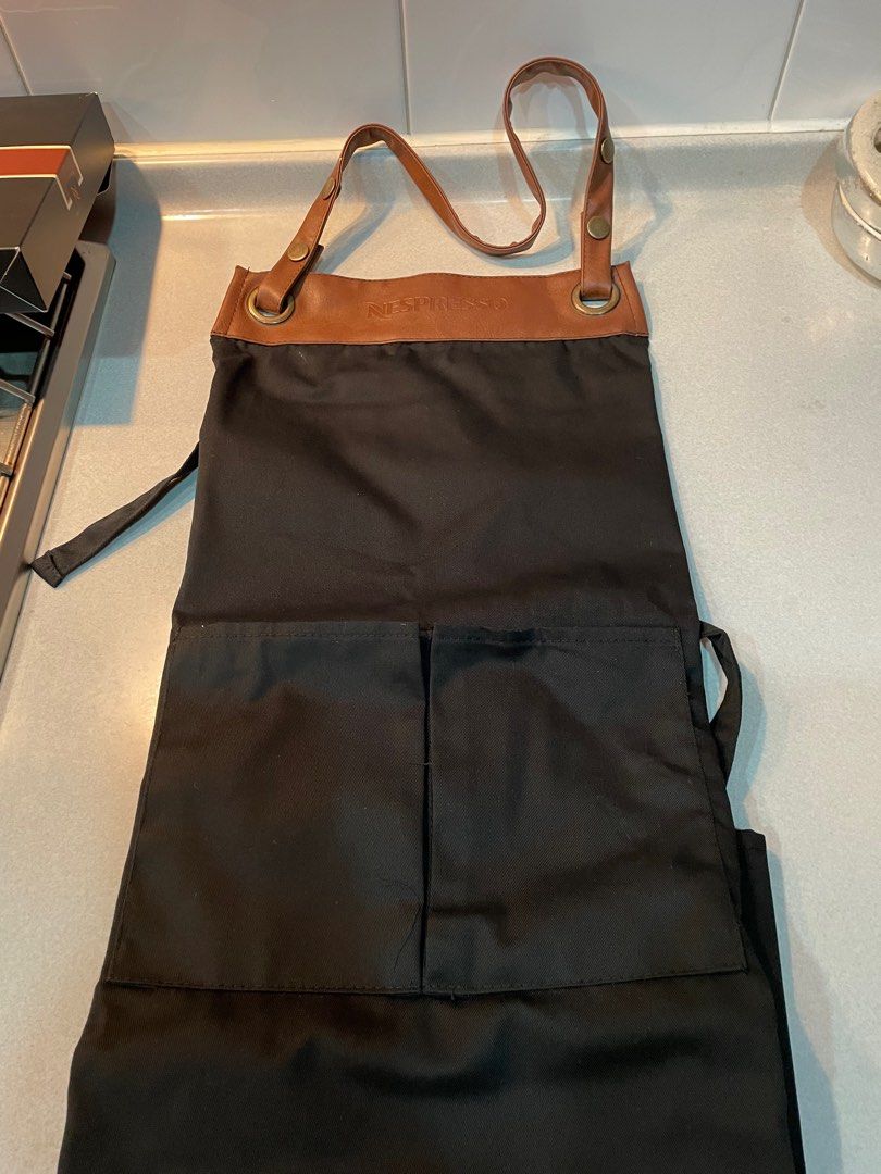 Nespresso barista apron, 傢俬＆家居, 廚具和餐具, 茶具配件 - Carousell