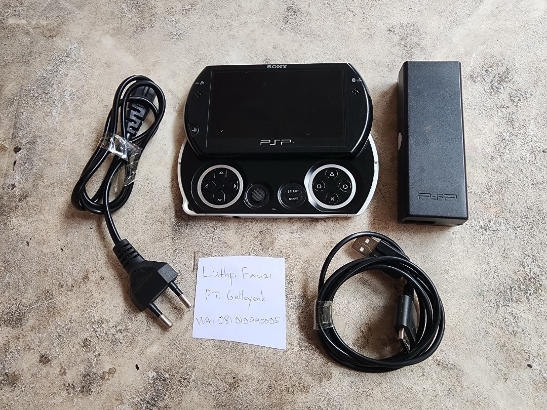 Playstation Portable PSP Go Black 16GB Full Game 036, Video Game ...