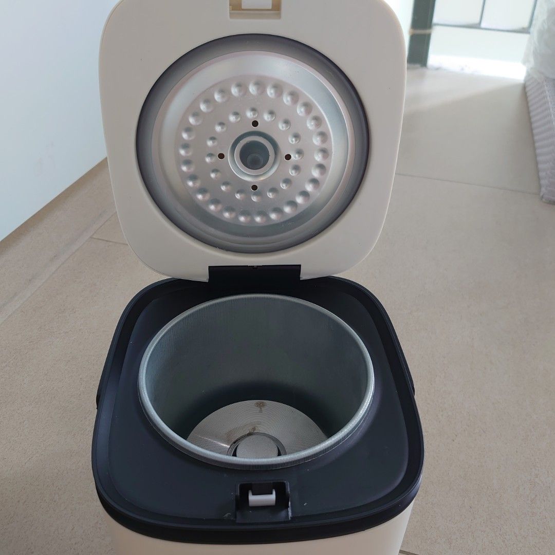 Rice Cooker, TV & Home Appliances, Kitchen Appliances, Cookers on Carousell
