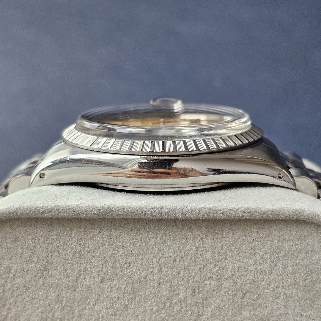 Rolex Datejust 16030 Champagne Dial Fluted "Engine Turn" Bezel Jubilee ...