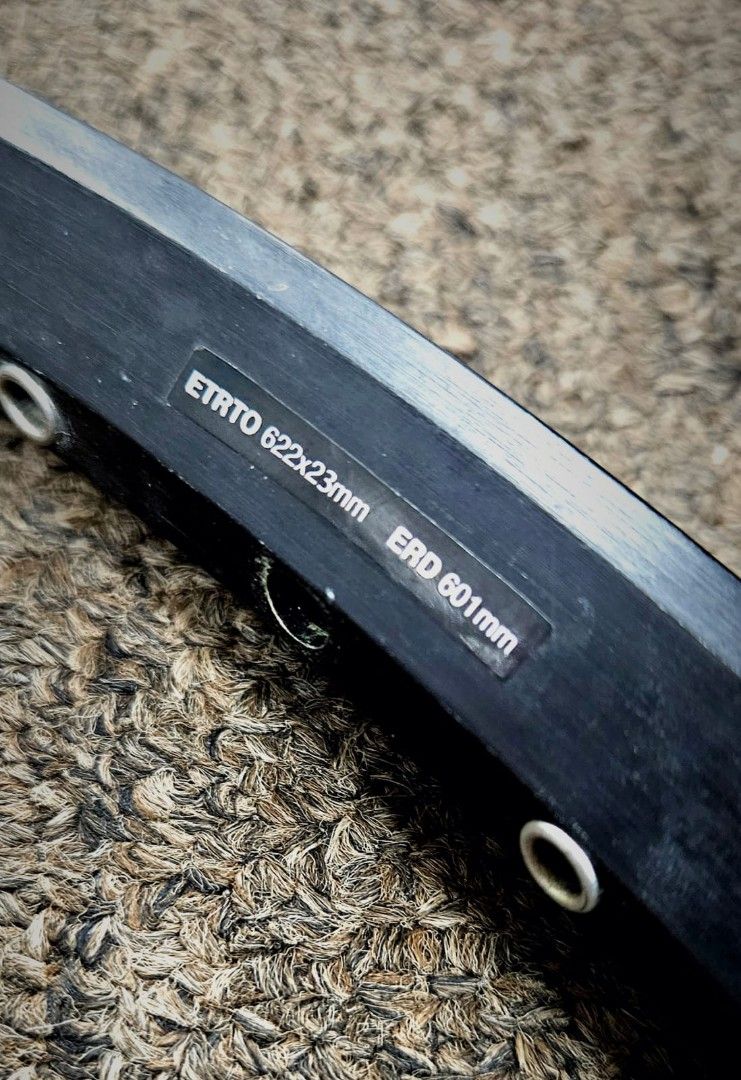 Roval Traverse 29er alloy rim, Sports Equipment, Bicycles & Parts ...