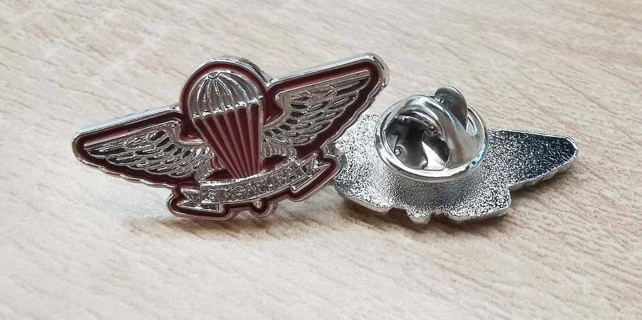 SAF Commando Airborne Wing Collar / Tie-Pin, Hobbies & Toys ...
