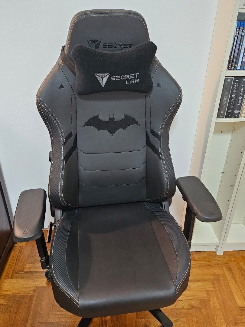 Secret Lab Dark Knight Titan Gaming chair/Office Desk Chair, Furniture ...