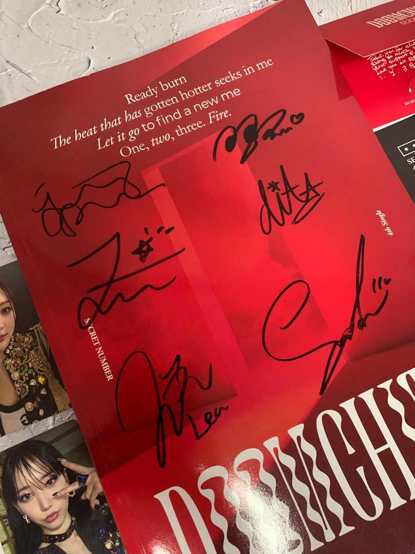 Secret Number Doomchita Signed album unsealed, K-Wave di Carousell