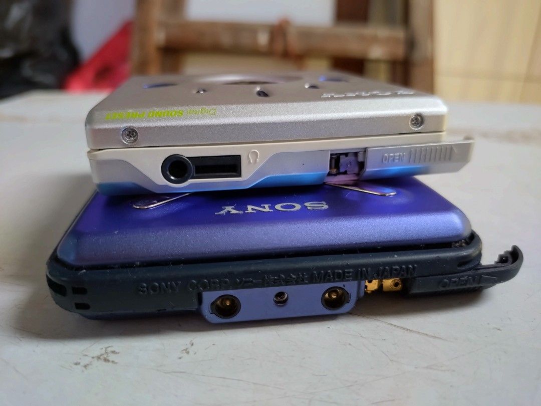 Sony portable md player MZ E44 E500 walkman, 音響器材, 可攜式音響設備 - Carousell