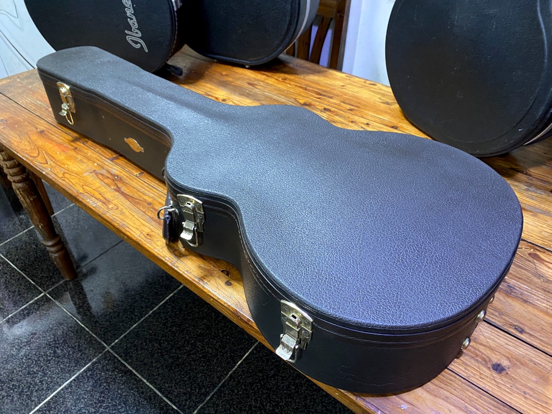 Taylor Grand Auditorium GA Guitar Hardcase, Hobbies & Toys, Music ...