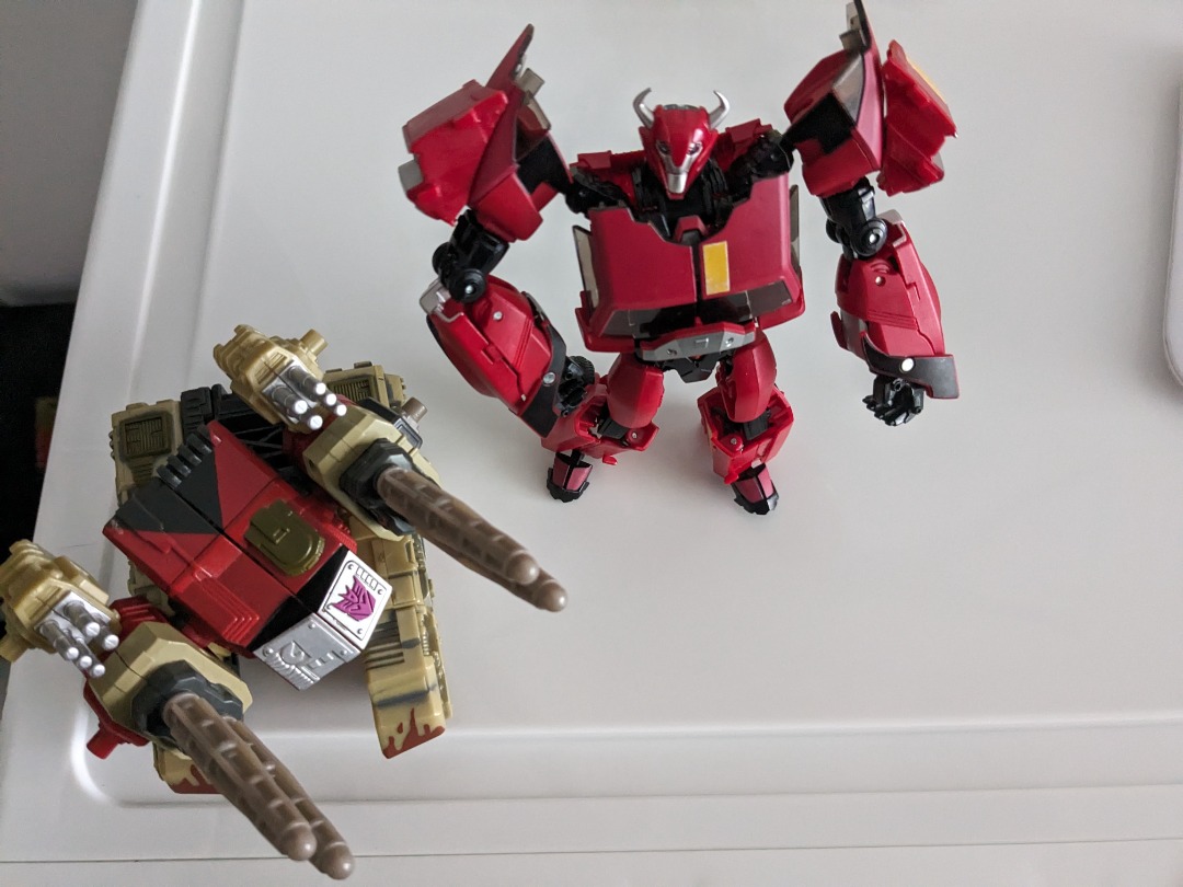 Transformer APC Cliff jumper, Hobbies & Toys, Toys & Games on Carousell