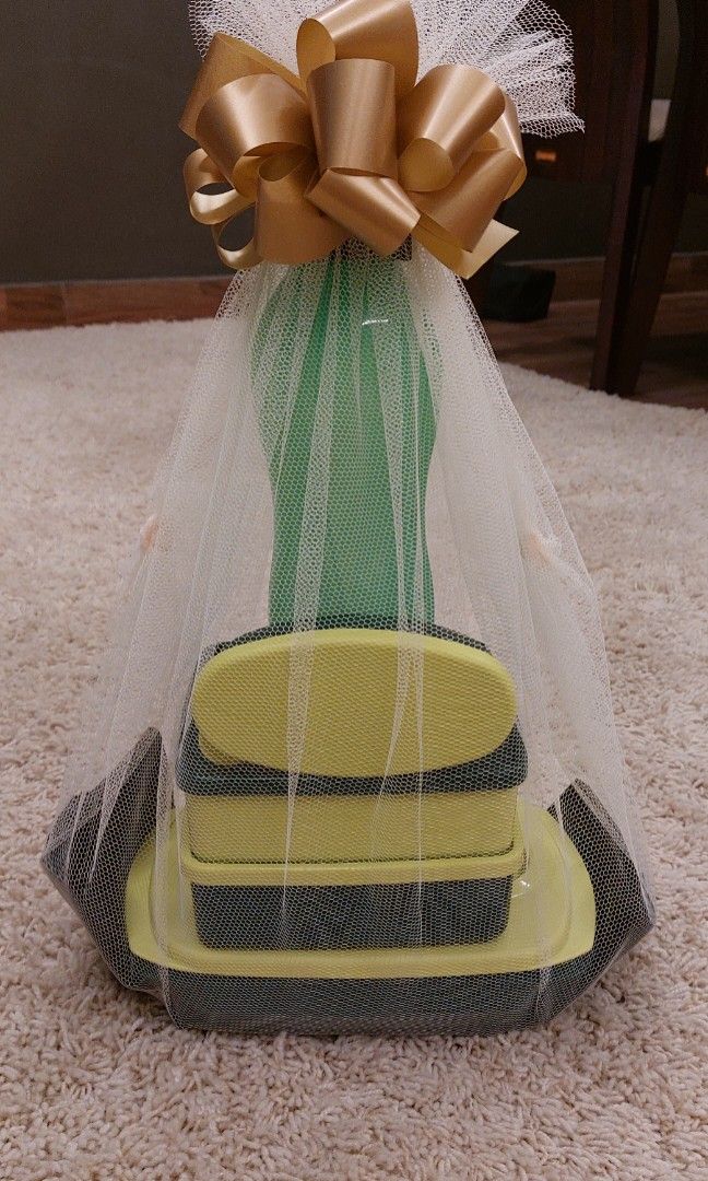 Tupperware set hijau, Hobbies & Toys, Collectibles & Memorabilia, Fan ...