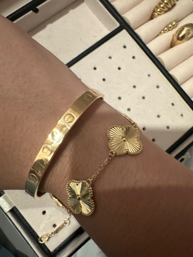 Vca Alhambra 15 mm Yellow Gold 18K Saudi, Women's Fashion, Jewelry ...