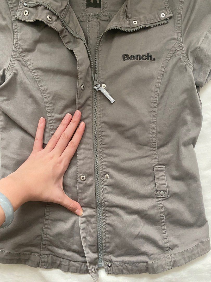 vintage bench cargo zip top, Women's Fashion, Tops, Shirts on Carousell