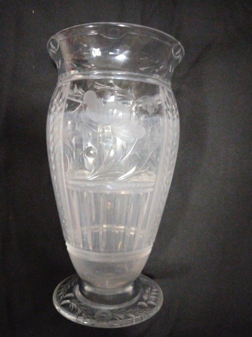 Vintage Stuart Crystal Vase , England, Hobbies & Toys, Collectibles ...