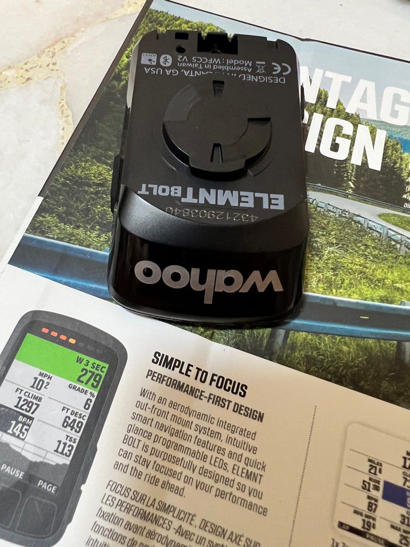 Wahoo Elemnt Bolt V2 bike computer. Speed and Cadence sensors, Sports ...