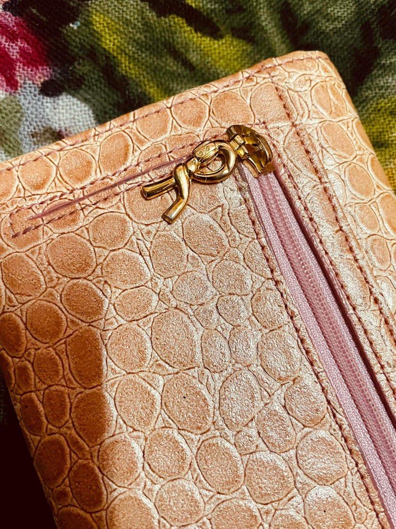 WALLET CROCS TRIFOLD, Women's Fashion, Bags & Wallets, Wallets & Card ...