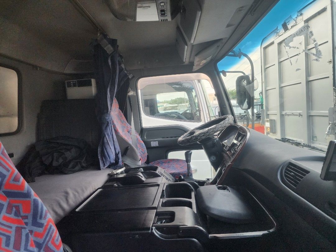 Wing van Isuzu gigamax 6wf1 32ft 2022 model, Special Vehicles, Heavy ...