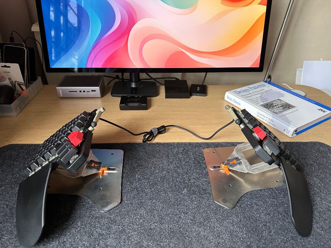 ZSA Moonlander Mark I + The Platform (Tenting Kit), Computers & Tech ...