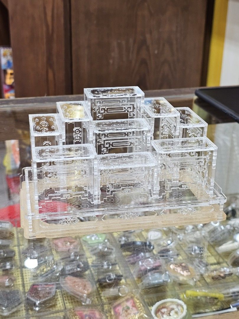 9 Step Acrylic Roop Lor Stand, Hobbies & Toys, Memorabilia ...