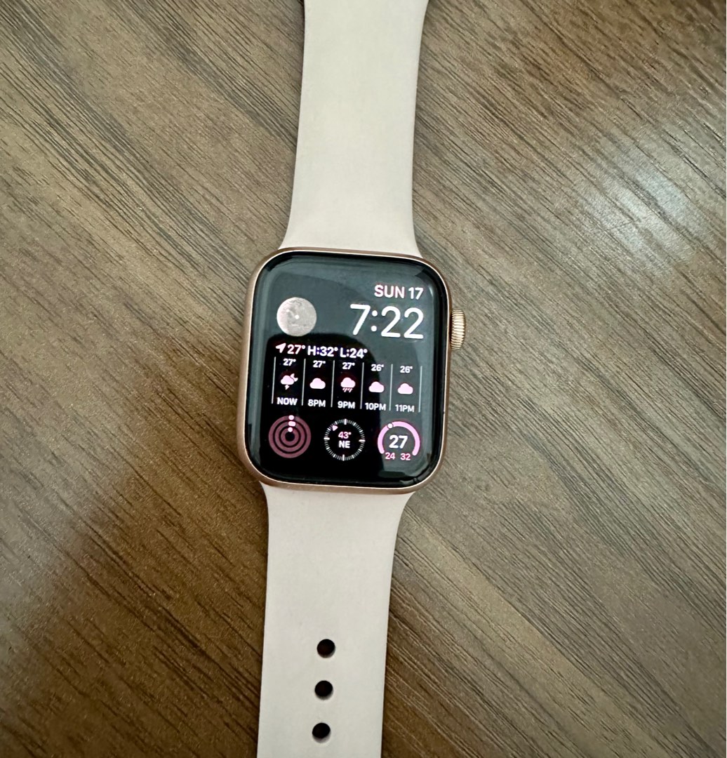 Apple Watch SE 40mm (Gold), Women's Fashion, Watches & Accessories ...