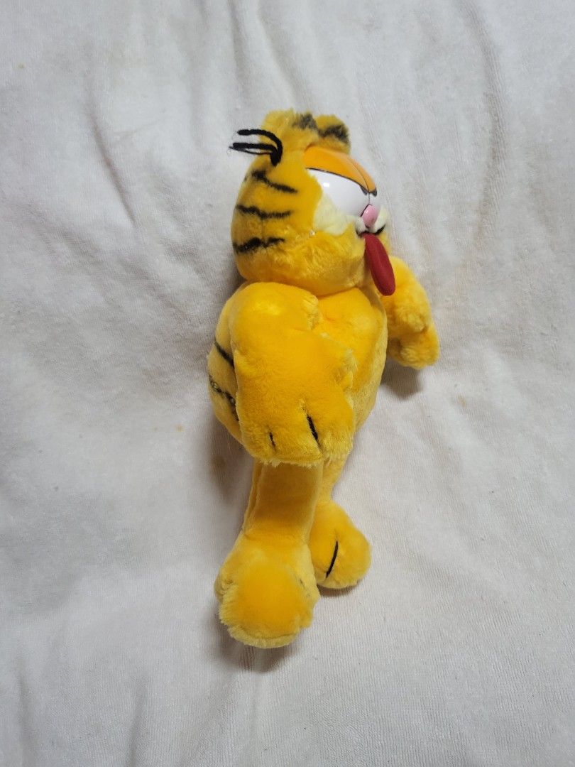 Authentic Vintage Playful / Cheeky Garfield Plush Soft Toy, Hobbies ...