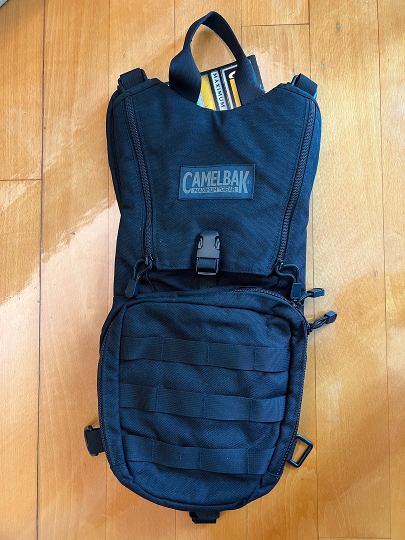 Camelback Ambush Hydration Backpack, 男裝, 袋, 背包 - Carousell