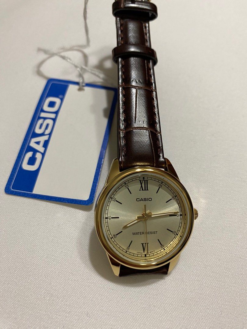 Casio leather strap watch, Women's Fashion, Watches & Accessories ...
