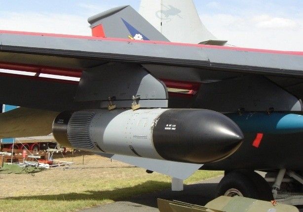 DATA LINK POD FOR AGM-142 POPEYE ROCKET (F-15, F-16, F-4, MIRAGE 2000 ...