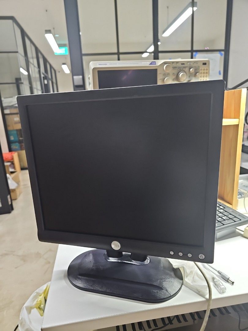 Dell 17" Super VGA monitor E173FPb, comes with DVI adapter., Computers ...