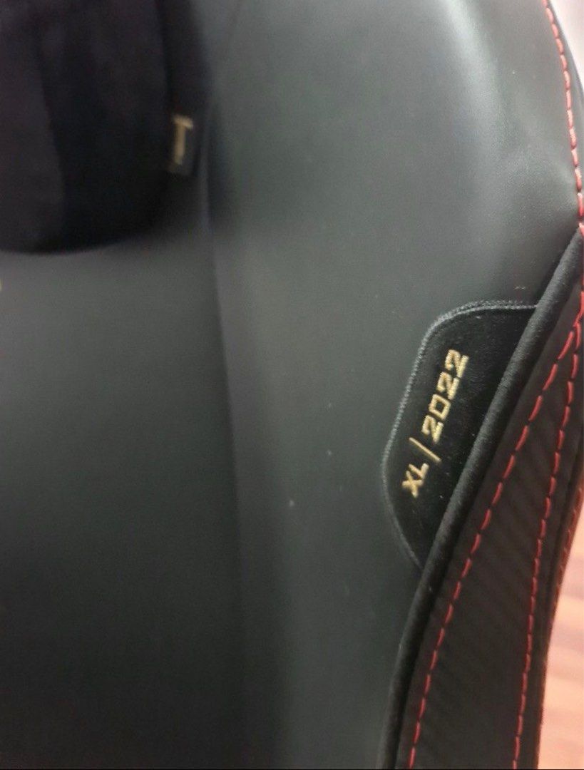 Dreamcore Gaming PC [include Secret Lab chair and Table!!] see ...