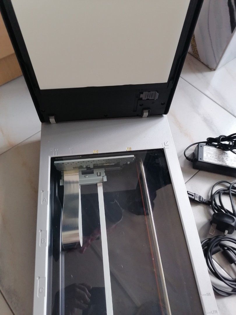 Epson Perfection V500 Photo Scanner, Computers & Tech, Printers ...