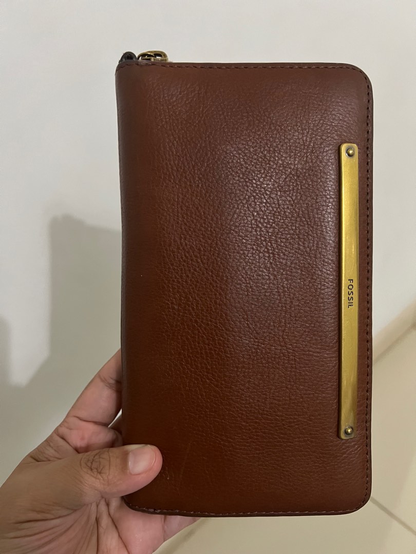 Fossil wallet brown, Fesyen Pria, Tas & Dompet , Dompet di Carousell