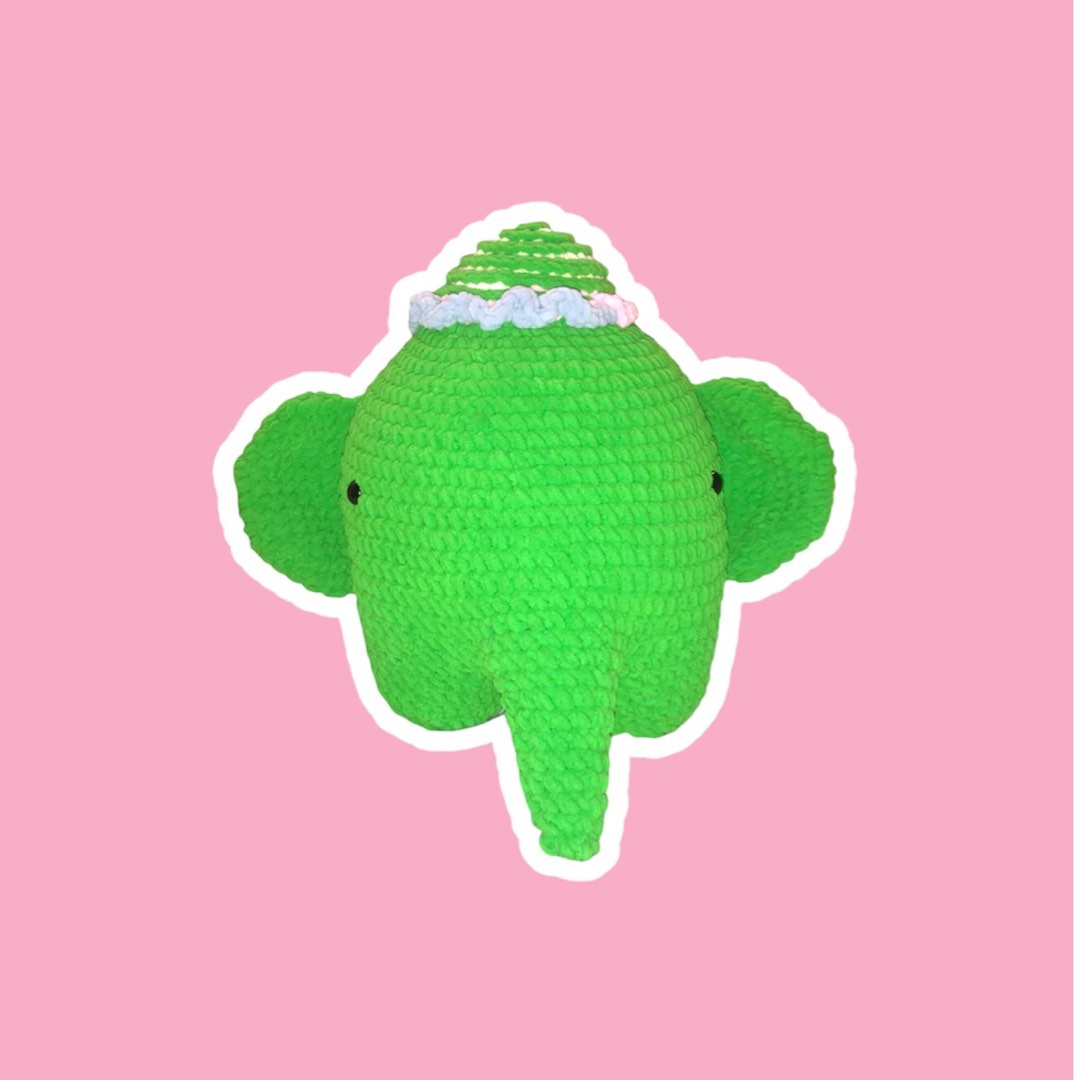 Giant chunky crochet elephant, Hobbies & Toys, Stationary & Craft ...