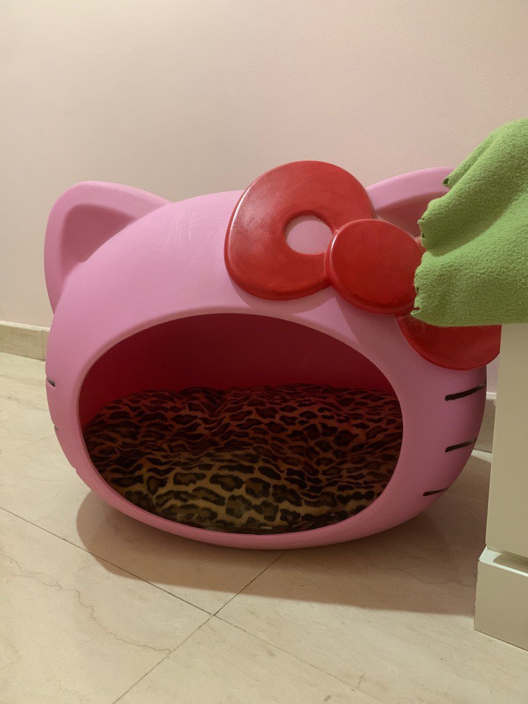 Hello Kitty cat house, Pet Supplies, Homes & Other Pet Accessories on ...