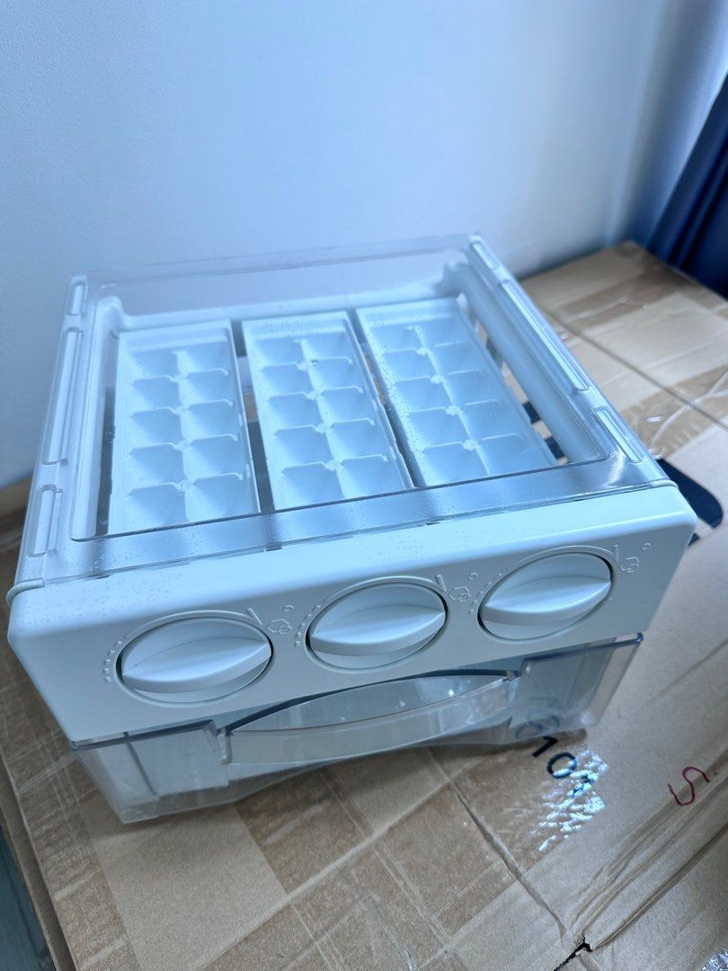 (Until 25/10) Ice maker box, Furniture & Home Living, Kitchenware ...