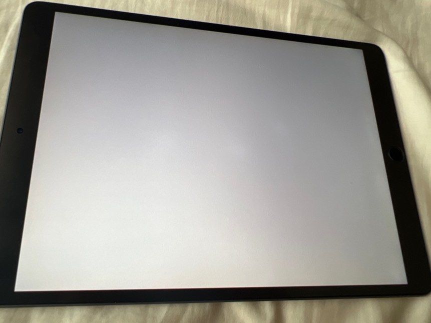 Ipad Air Gen 3, Mobile Phones & Gadgets, Tablets, iPad on Carousell