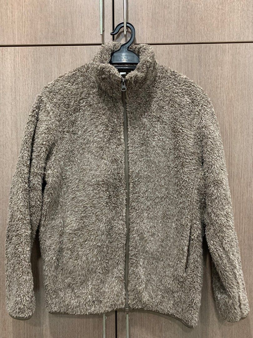 Jacket bulu uniqlo, Men's Fashion, Coats, Jackets and Outerwear on ...