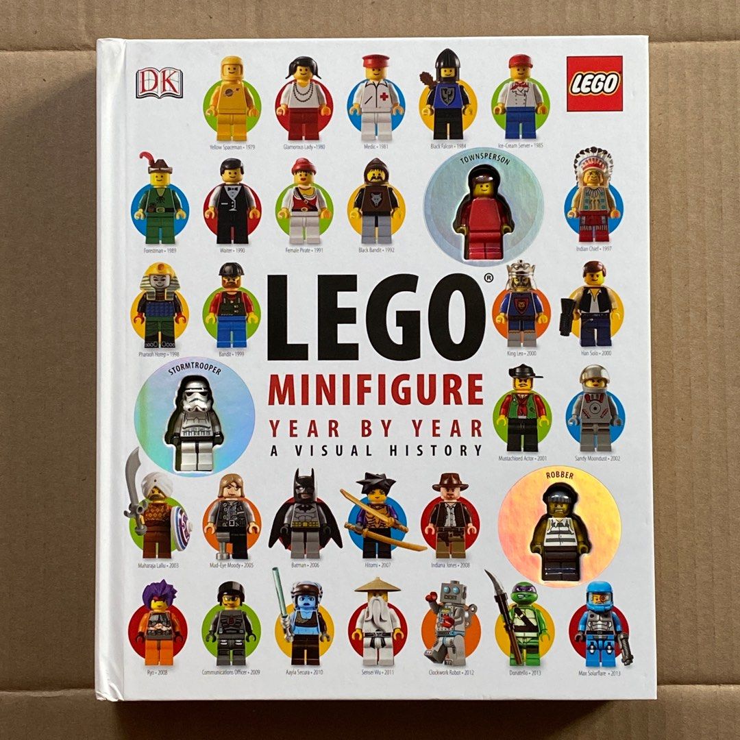 LEGO Minifigure Year by Year - A Visual History (Includes 3x Minifigures), Hobbies & Toys, Books ...