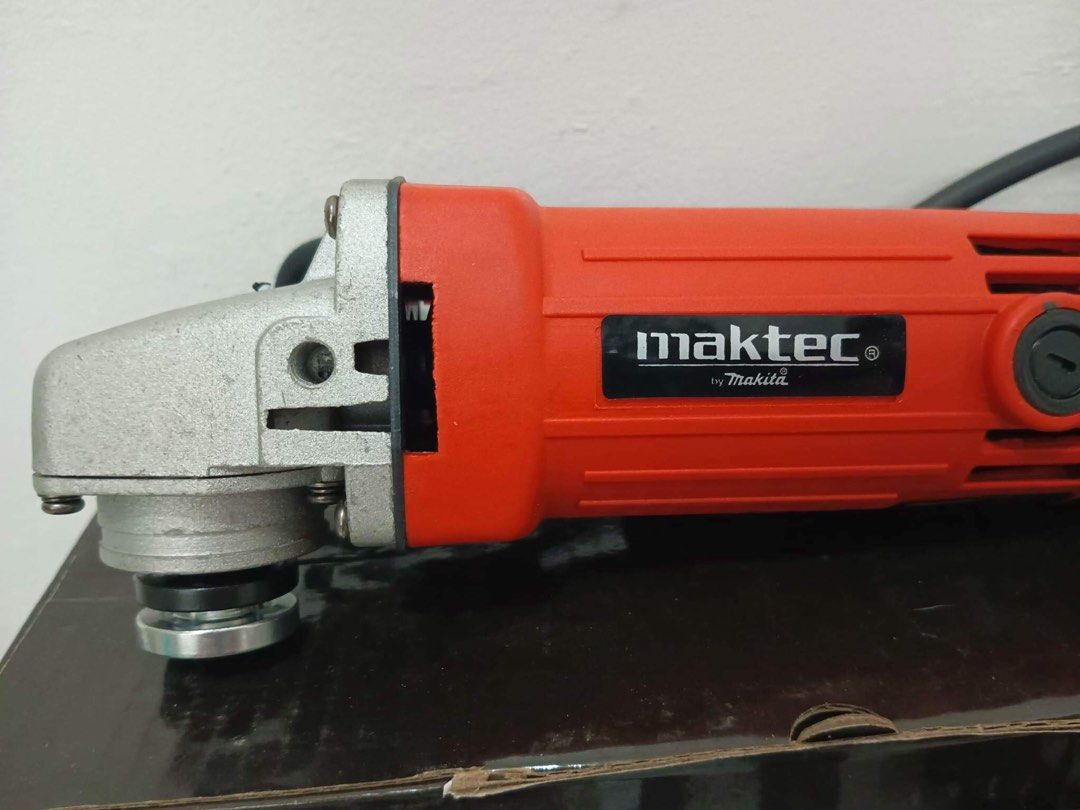 Maktec Heavy Duty Angle Grinder (with free 5pcs Oasis Cutting Disc ...