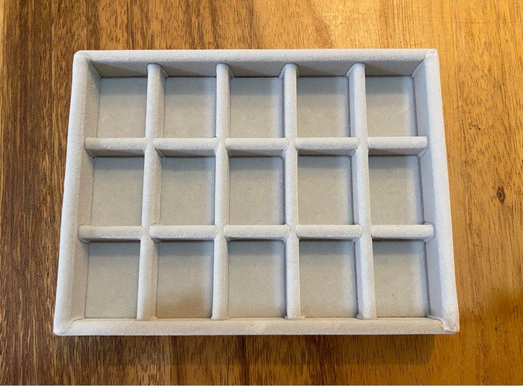 Muji Jewelry tray, 女裝, 飾物及配件, 飾物架、飾物盒、飾物收納盒 - Carousell