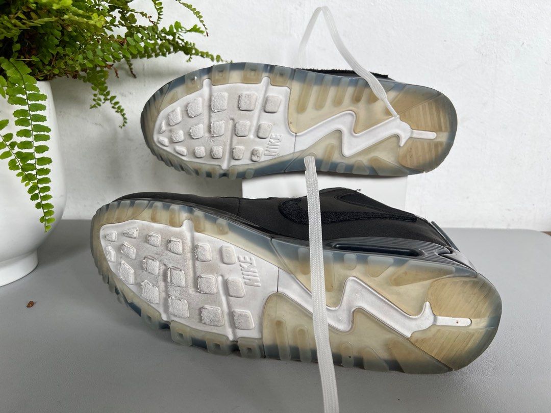 Nike Air Max 90 x undefeated, Men's Fashion, Footwear, Sneakers on ...