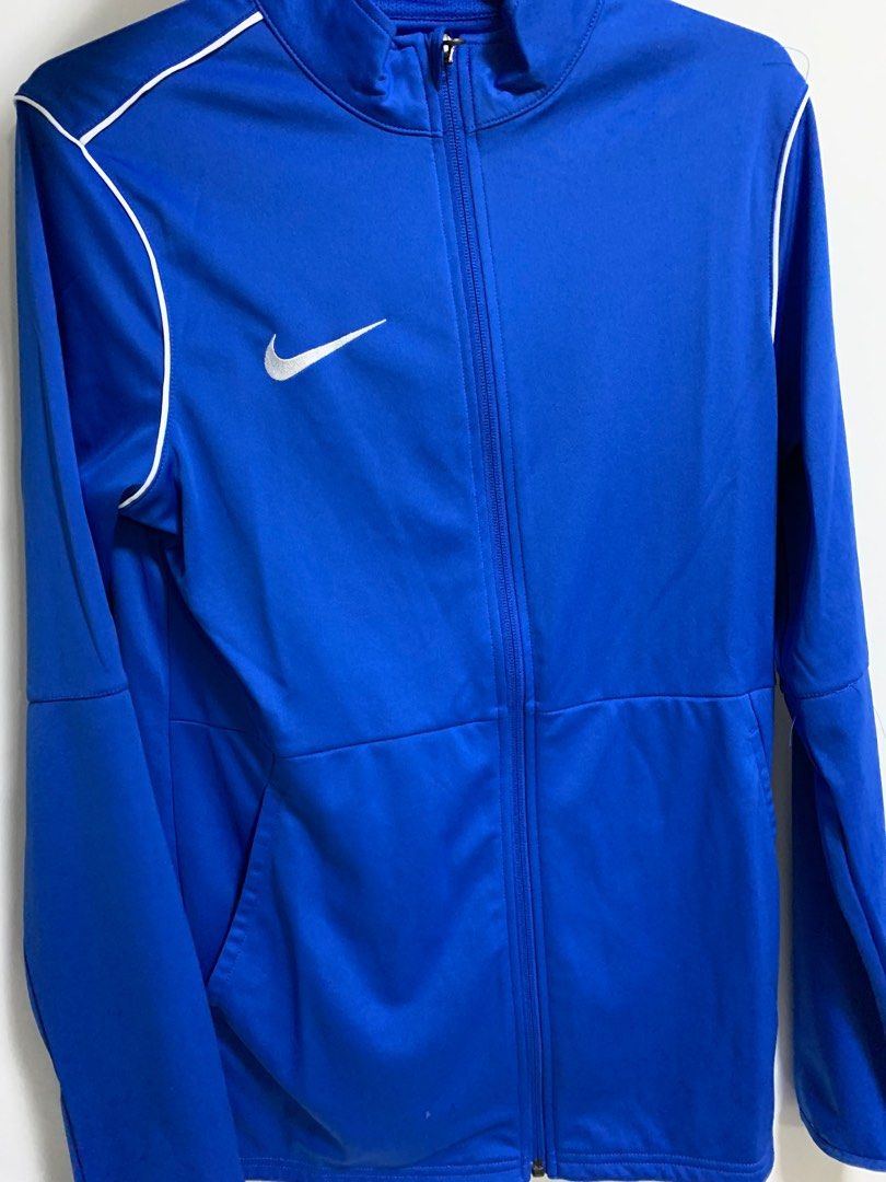Nike Training Jacket, Men's Fashion, Activewear on Carousell