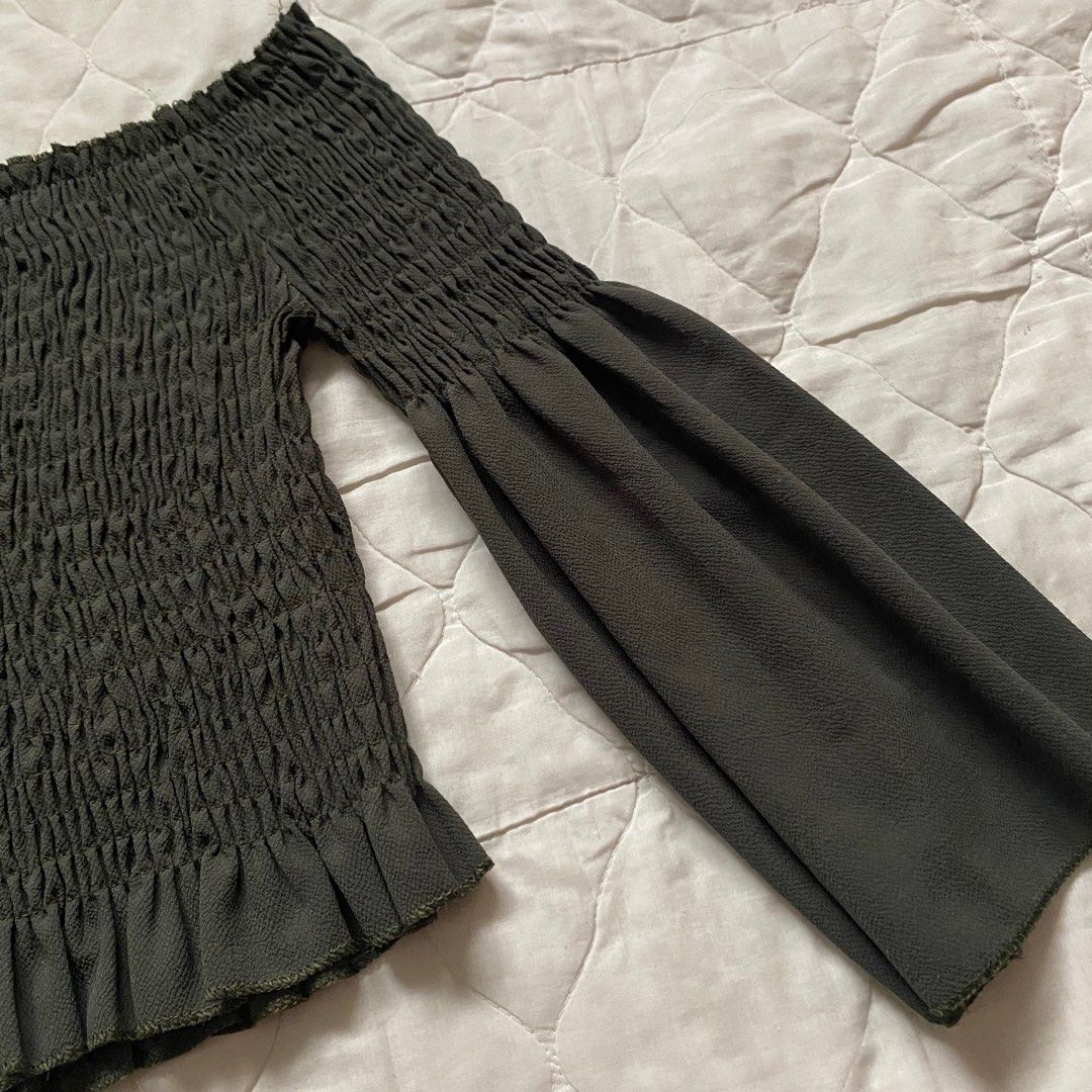 Olive Green Flared Sleeve Top, Women's Fashion, Tops, Longsleeves on ...