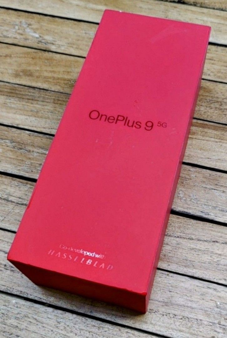 OnePlus 9 - great condition, with the original red box and original red ...