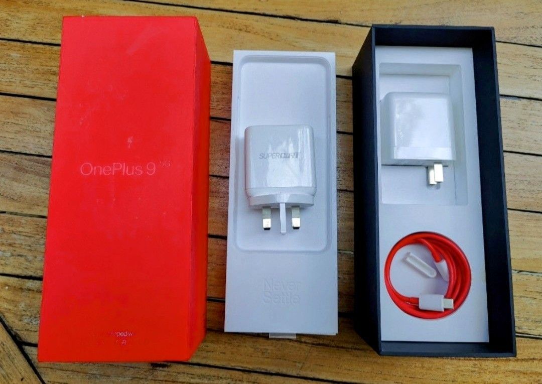 OnePlus 9 - great condition, with the original red box and original red ...