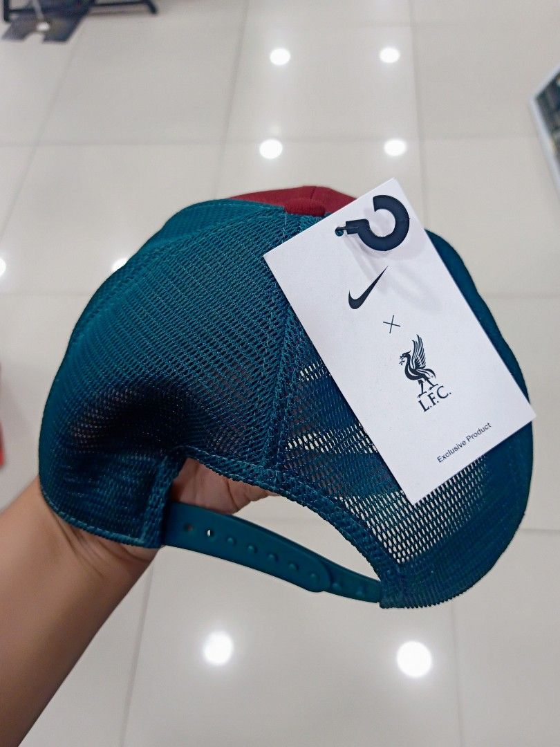 Original Nike Liverpool FC Trucker Cap, Hobbies & Toys, Collectibles ...
