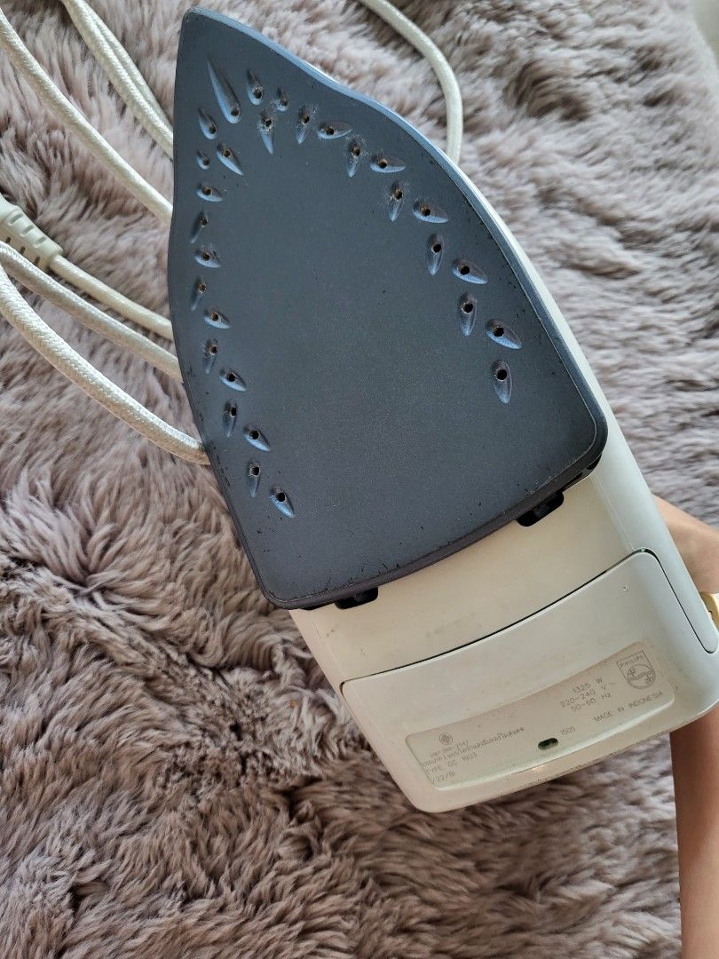 Philips iron 1900 series, TV & Home Appliances, Irons & Steamers on ...